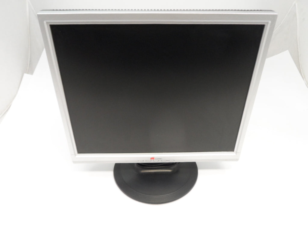 L71C | Yuraku YM17NPXA 17" Silver Monitor | USED | Monitors · PC User